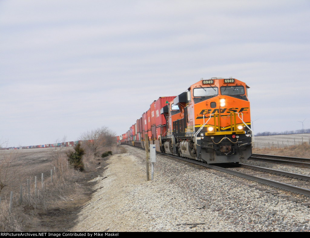 BNSF 6949